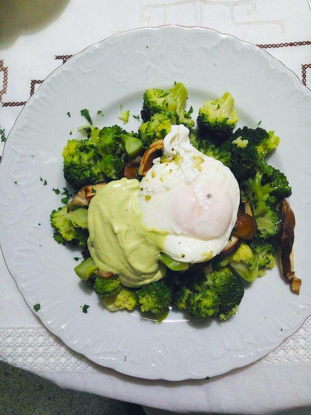 BROCOLI CON MAYONESA DE AROMÁTICOS | Las María Cocinillas - Mari Cocinillas