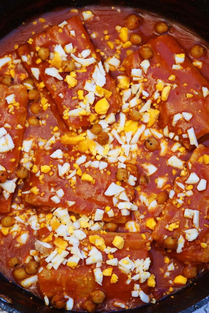 PENCAS DE ACELGAS RELLENAS DE JAMÓN EN SALSA VIZCAÍNA - Mari Cocinillas